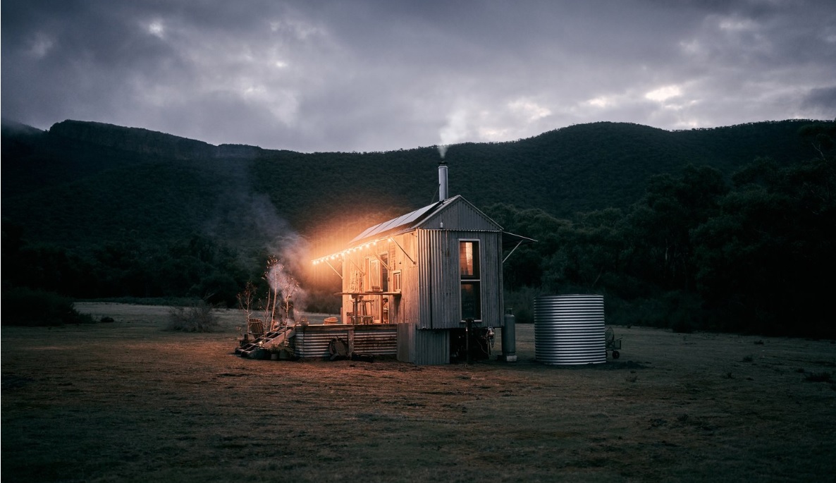 Aussie shed-inspired tiny house redefines sustainability - Micromansional