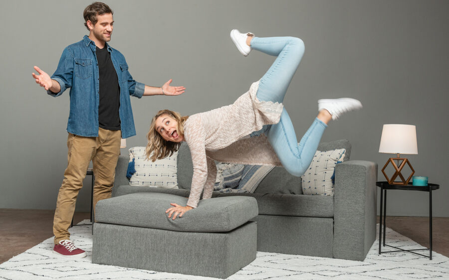 US Couple invent flat packed portable sofa that assembles instantly ...